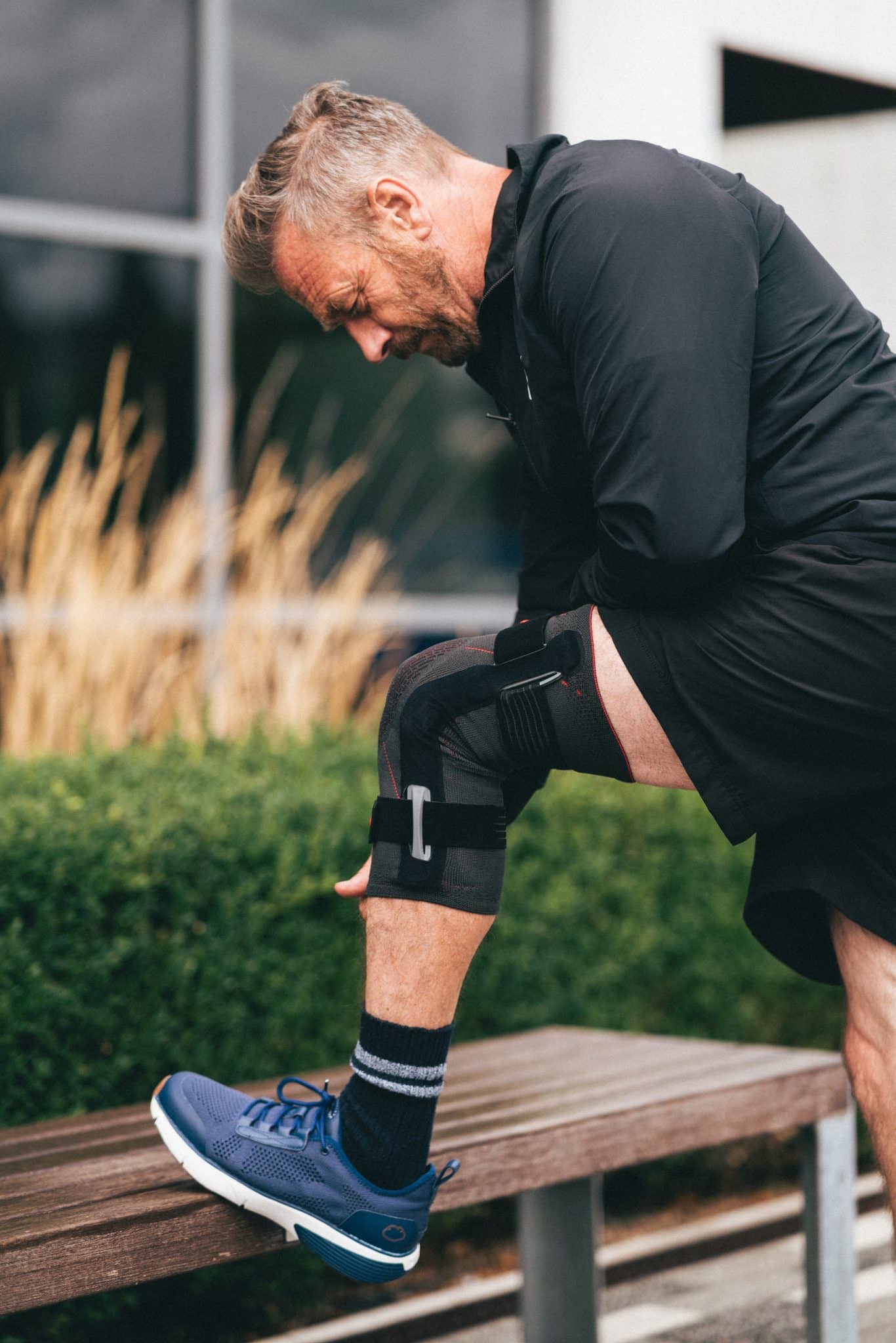DonJoy GenuForce Xpert - Knäskydd med skenor » Sportsrehab.se ⭐️ Hela ...